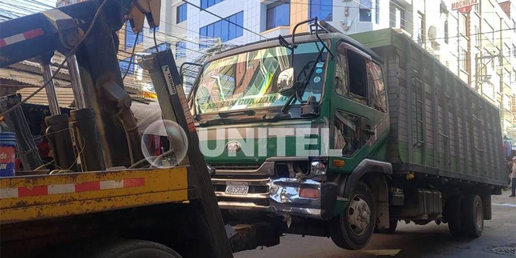 Choque Múltiple En La Paz Camión Pierde Los Frenos E Impacta A Seis