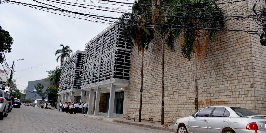 En el Día de la Democracia, reabren el TED en Santa Cruz en el centro ...