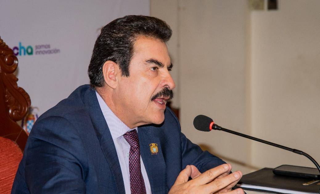 Manfred manifiesta su apoyo al federalismo, pero pide debatir con toda ...