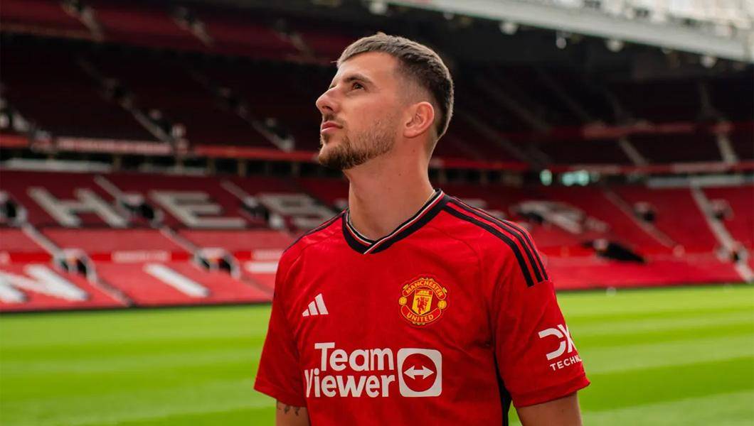 Manchester United hace oficial el fichaje del inglés Mason Mount