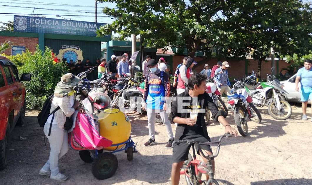 Instalan protesta en la Felcc exigiendo la liberación de uno de los ...