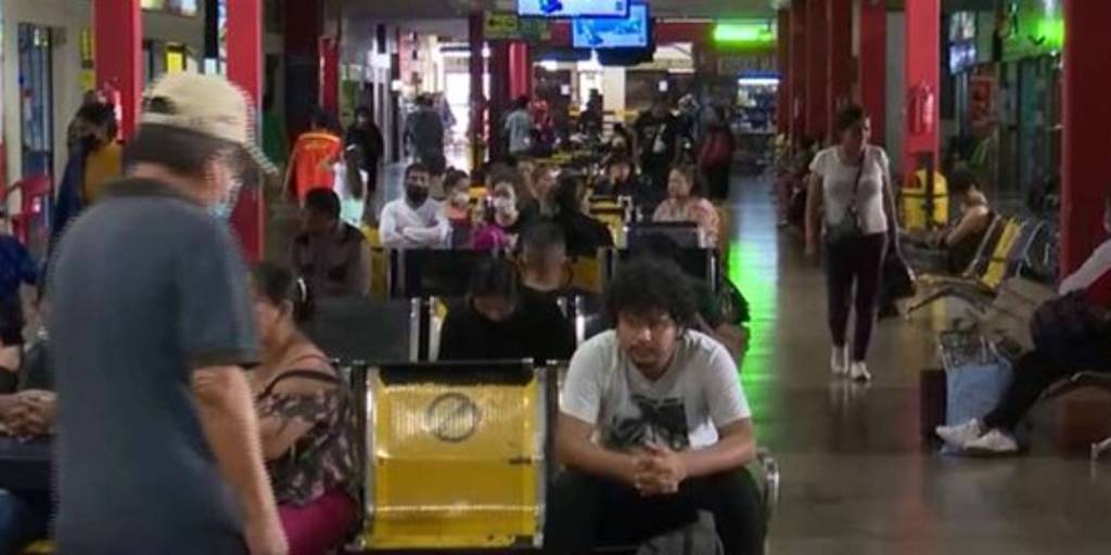 Salida de buses desde la Terminal Bimodal de Santa Cruz se normaliza