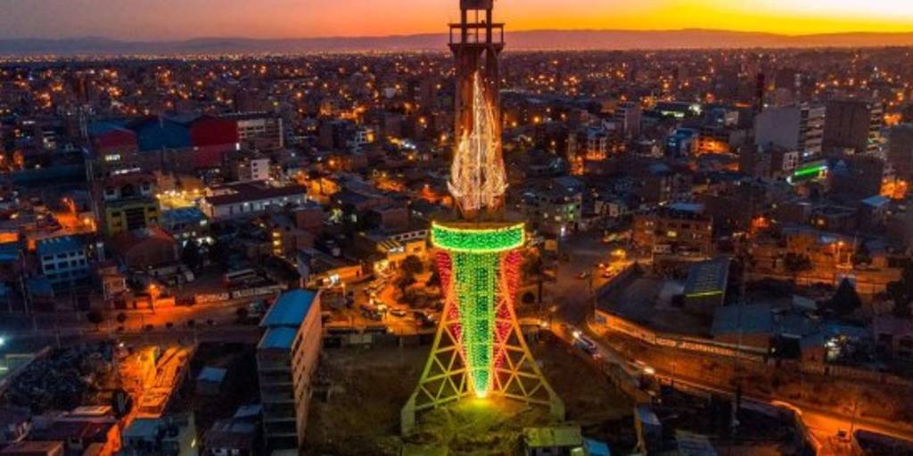 Una tea gigante fue encendida por los 213 años de la Gesta Libertaria ...