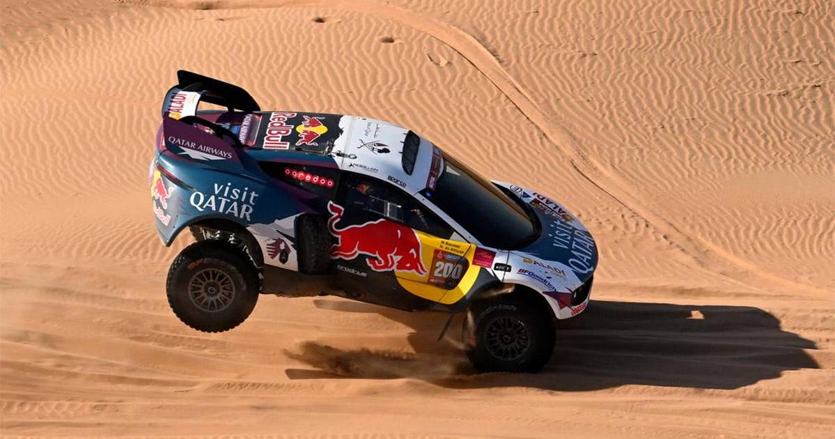 Al-Attiyah se lleva la quinta etapa en coches y supera a Sainz en la general