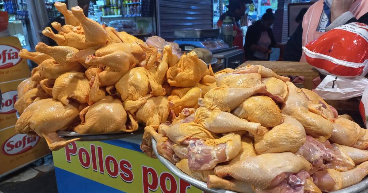 Sube el precio de la carne de pollo en mercados de Cochabamba y Santa Cruz