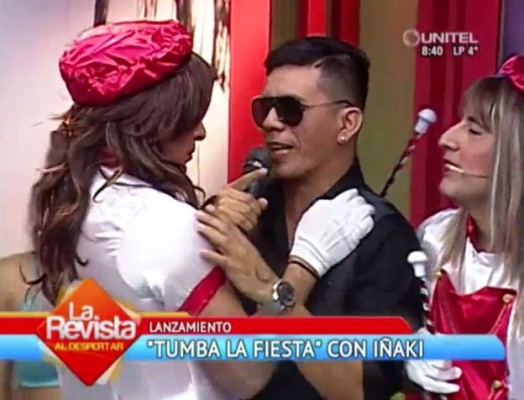 Las guaripoleras se aprovecharon de sus personajes, ¡Mira el beso de ...