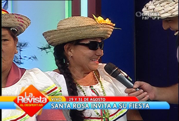 Santarroseños estuvieron en “La Revista” para invitar a su fiesta patronal
