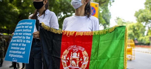 La Bandera Nacional Afgana Símbolo De Resistencia Ante Los Talibanes