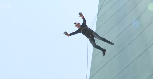 Daniel Pesce descendió 50 metros desde un edificio de La Paz
