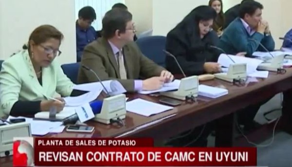 Comisión revisa contrato de CAMC con planta de potasio en Uyuni