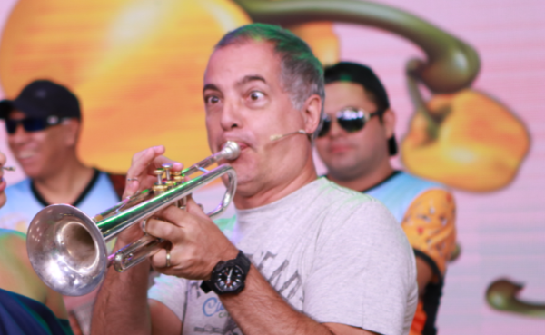 Daniel Pesce ya no sopla, ya no sopla la trompeta