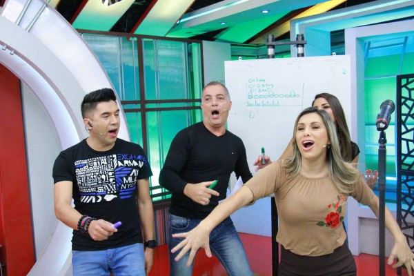 ¿Clase de canto o baile con Daniel Pesce?