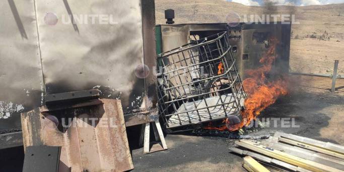 Dejan en cenizas el campamento de la empresa que instala la planta de ...