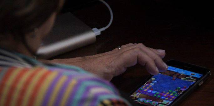 Señora ingresó por accidente a torneo de Candy Crush que entrega $us ...