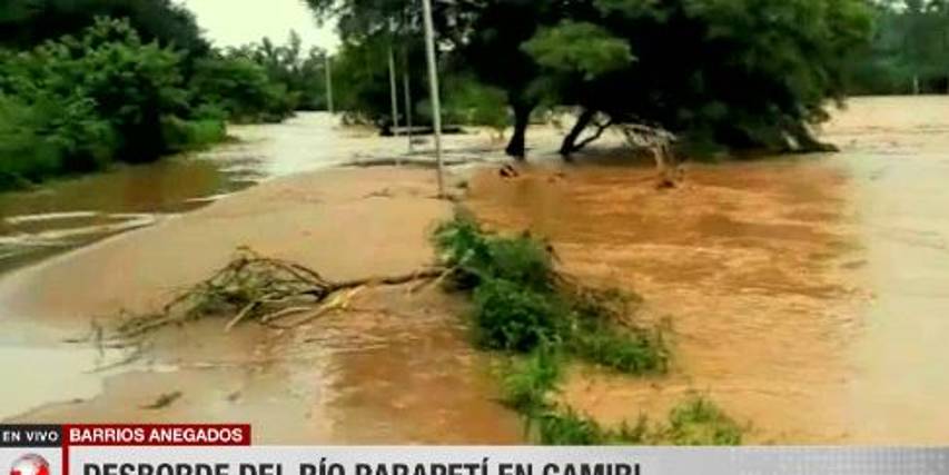 El desborde del río Parapetí provoca inundaciones en barrios de Camiri